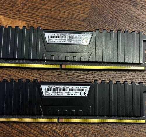 DDR4 16Gb 3200Mhz Corsair Vengeance LPX Оперативна