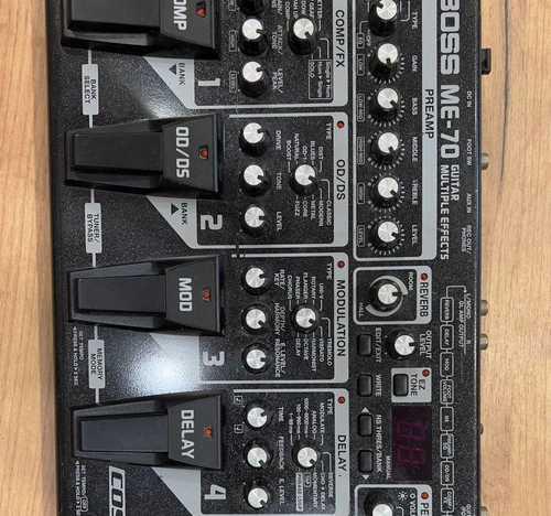 Гитарный процессор boss ME-70