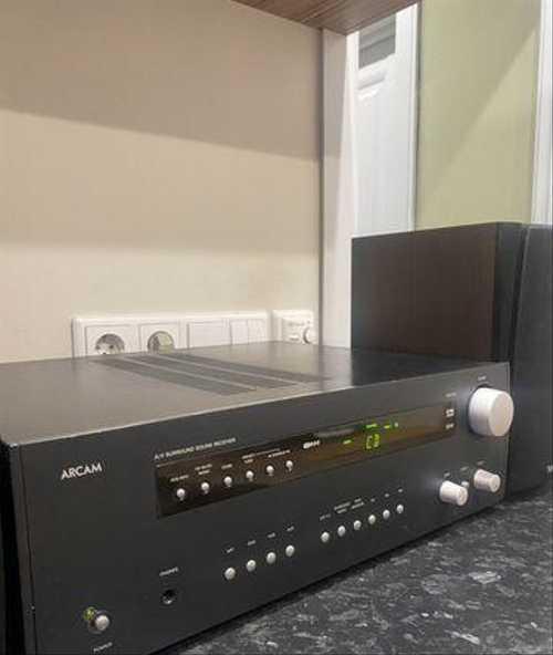 Ресивер Arcam AVR100