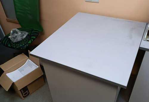 Компьютерный стол малый