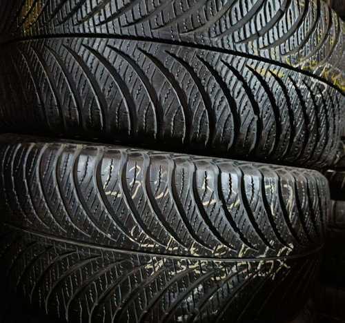 Goodyear Vector 4Seasons 235/55 R17