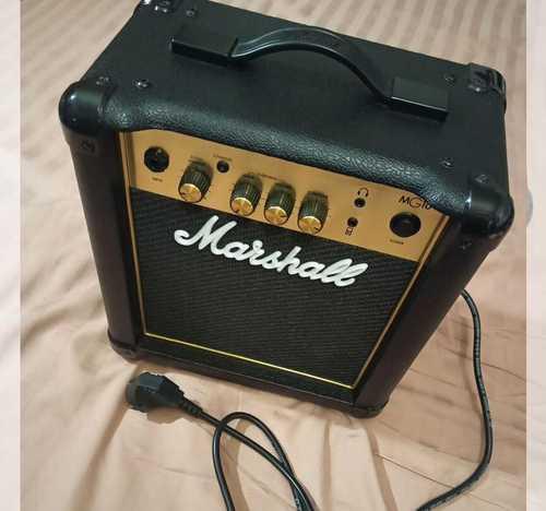 Marshall MG10 Gold Комбоусилитель