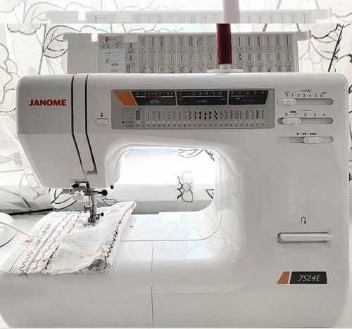 Швейная машинка janome 7524Е