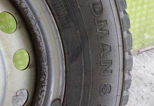 Nokian Tyres Nordman 8 SUV 215/65 R16