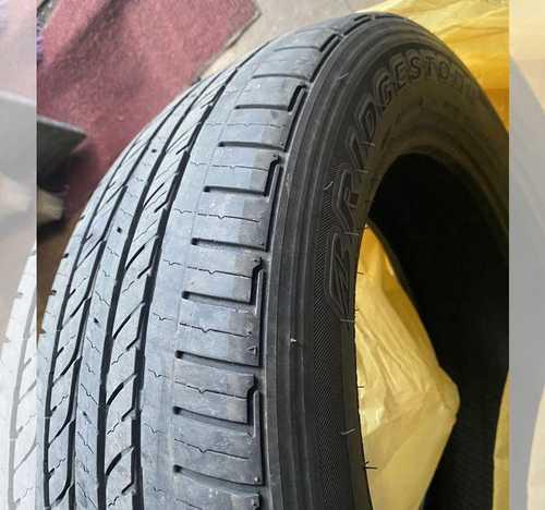 Bridgestone Dueler H/T 843 215/60 R17 19B