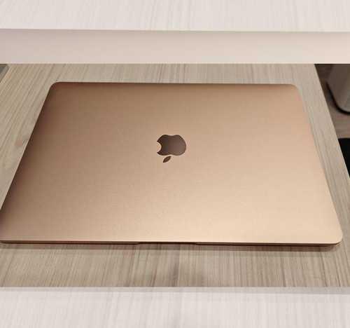 MacBook Air 13 (2020, M1), 256 ГБ, M1 (8-core), RAM 16 ГБ, GPU 7-core