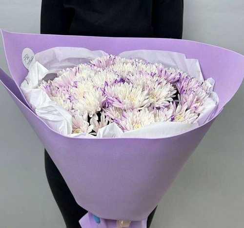 Букет кустовых хризантем с фиолетовым оттенком