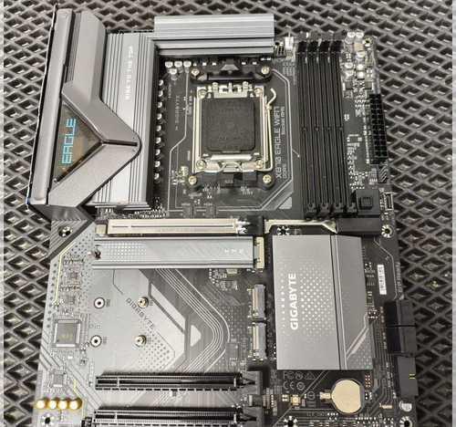 Материнская плата gigabyte X870 eagle wifi7