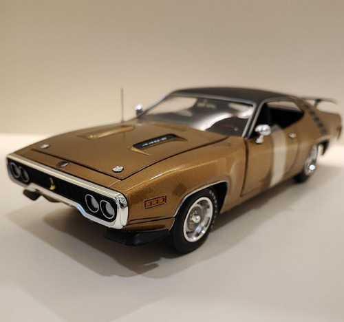 Plymouth Road Runner 1971г. 1:18