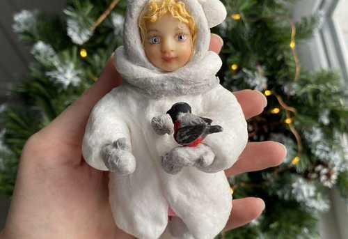 Ватная игрушка девочка со снегирем