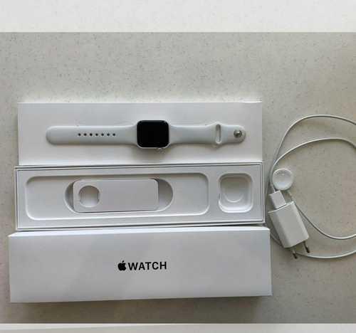 Часы apple watch se 40 mm