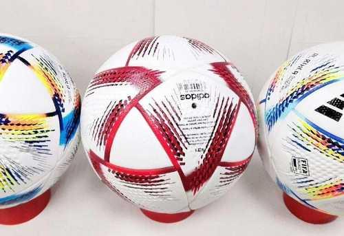 Футбольный мяч adidas fifa 2022