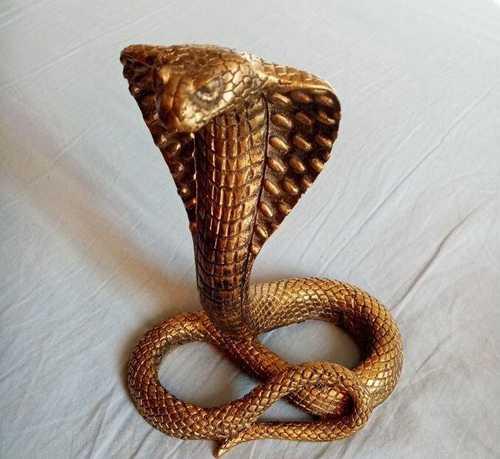 Статуэтка змея