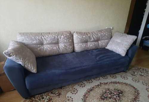 Продам практически новый диван