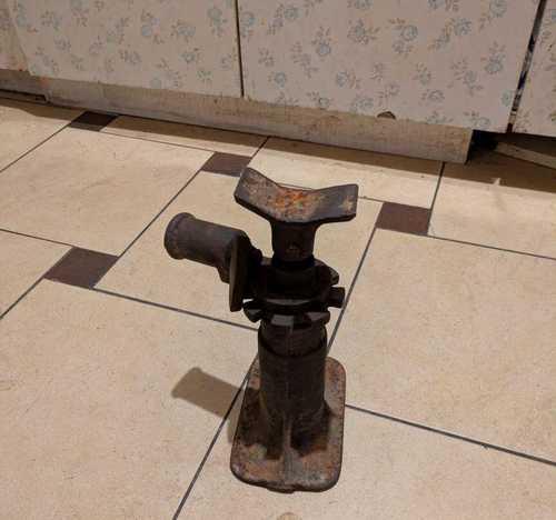 Домкрат винтовой СССР
