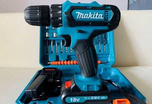 Шуруповерт Makita 18V с битами