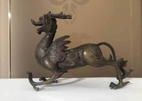 Старинная скульптура Летающий дракон цилинь Бронза