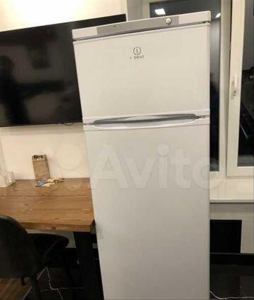 Холодильник Indesit ST167.028 в отличном состоянии