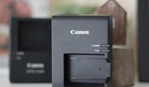 Зарядник Canon LC E10 E для LP E10