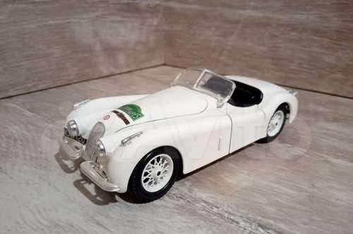 Jaguar XK120 Cabriolet 1948 1/24 white bburago