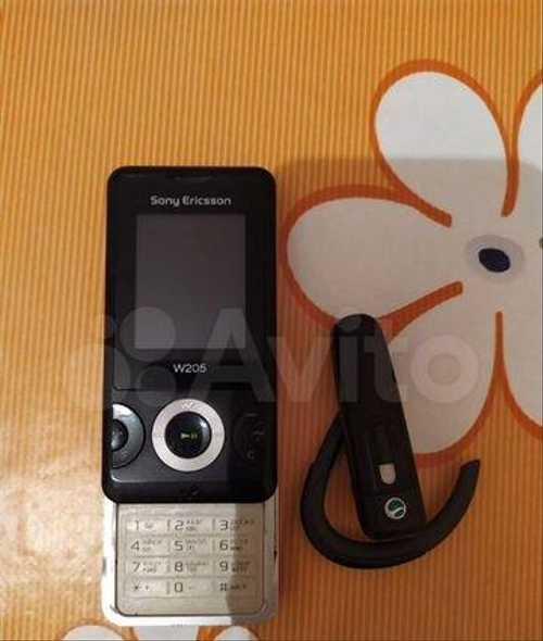 Сотовый телефон Sony Ericsson W205 + блютуз гарнит