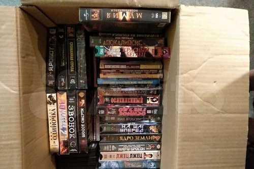 Дивиди диски(DVD) и видеокассеты (VHS)