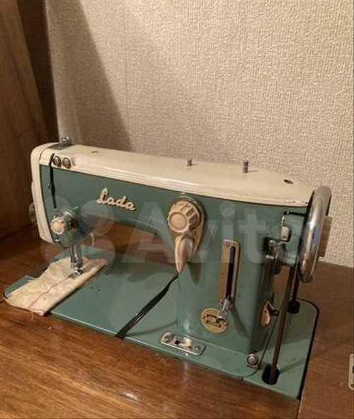 Швейная машинка LADA