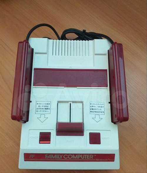 Nintendo Famicom 8 bit (+ 3 Mod)
