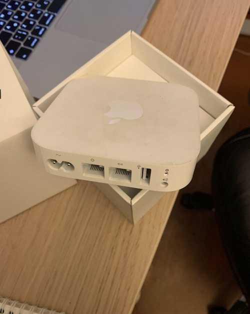 Роутер Apple AirPort Express 802.11n Wi-Fi MC414RU