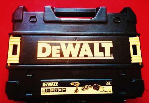 Кейс DeWalt tstak