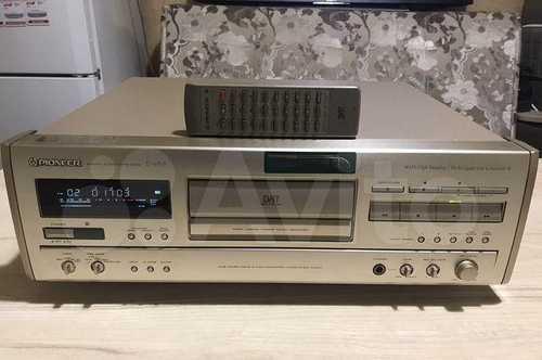 Pioneer D-HS5 Hi-Fi DAT магнитофон