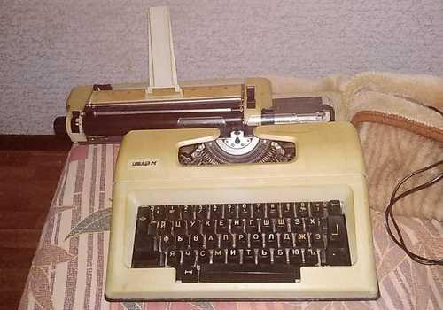 Пишущая машинка Ивица м