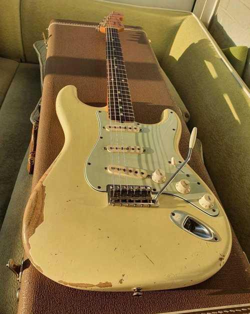 Fender custom shop heavy relic 62 stratocaster