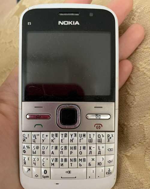 Телефон Nokia Е5