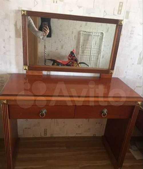 Винтажный столик и зеркало румыния