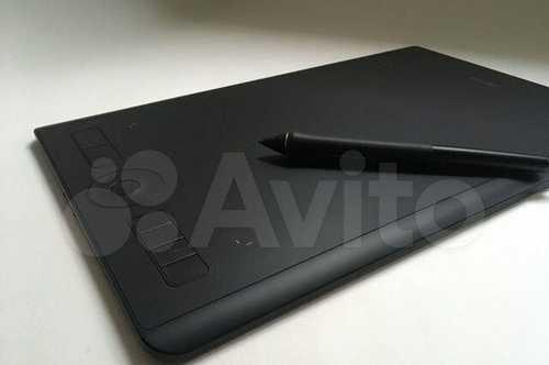 Планшет Wacom Intuos Pro Medium (PTH-660) б/у