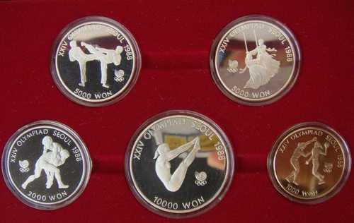 Монеты комплект Сеул 1988 10000 вон и 5000 вон. Набор олимпиада 1988 Сеул.