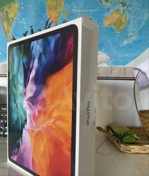 Apple iPad Pro 12 9-inch (4 th Generation ) Wi-Fi