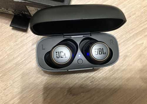 Наушники JBL live 300 tws