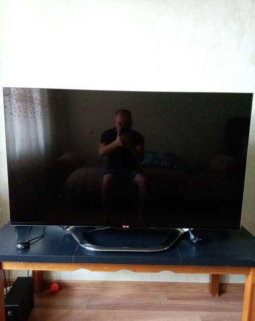 LED телевизор LG 47LA860V Smart TV
