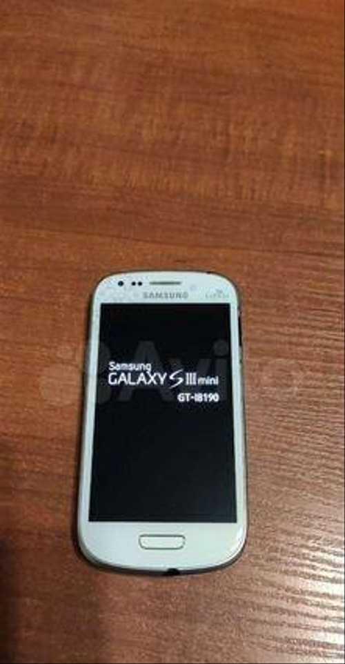 Телефон Samsung Galaxy Slll mini