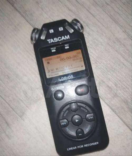 Профессиональный диктофон аудиорекордер Tascam DR