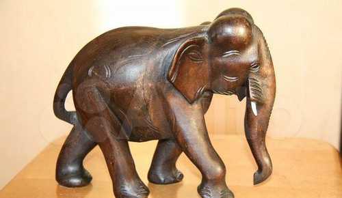 Деревянная статуэтка слона