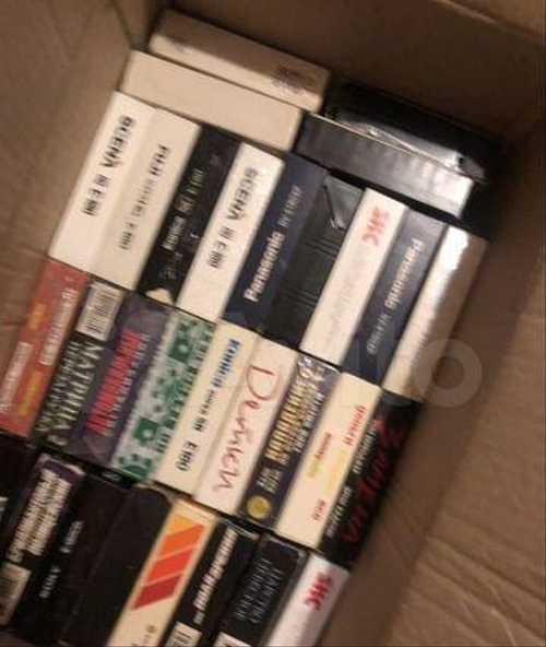 Коробка видео касет