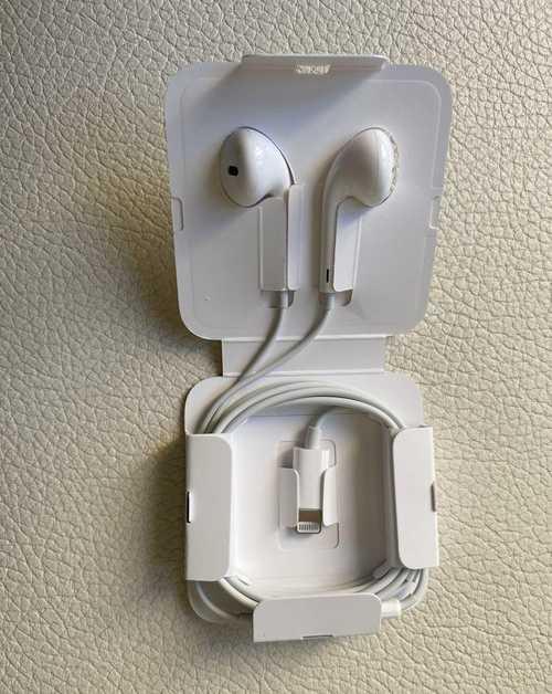 Наушники Apple EarPods