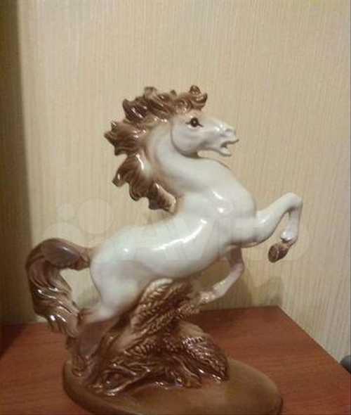 Конь, статуэтка фарфоровая, СССР