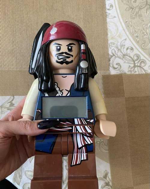 Будильник lego pirates caribbean Джек Воробей