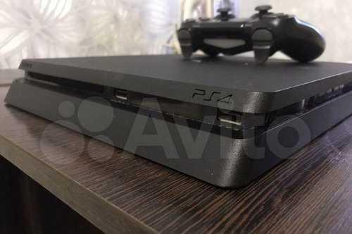 Sony playstation 4 slim