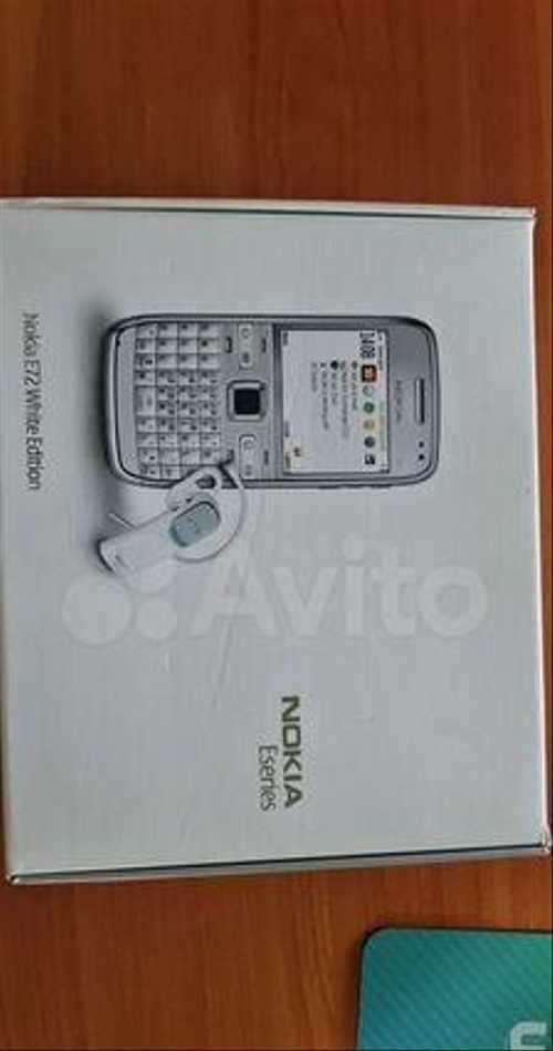 Nokia E72 white