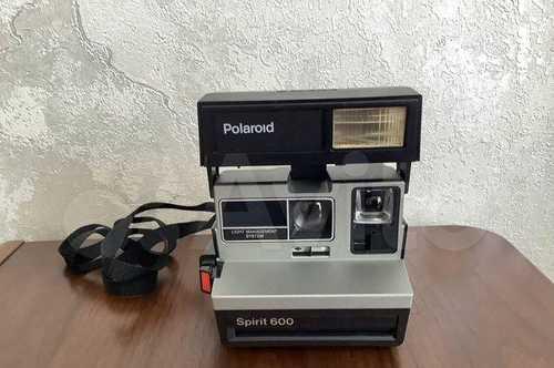 Кассетный фотоаппарат Polaroid